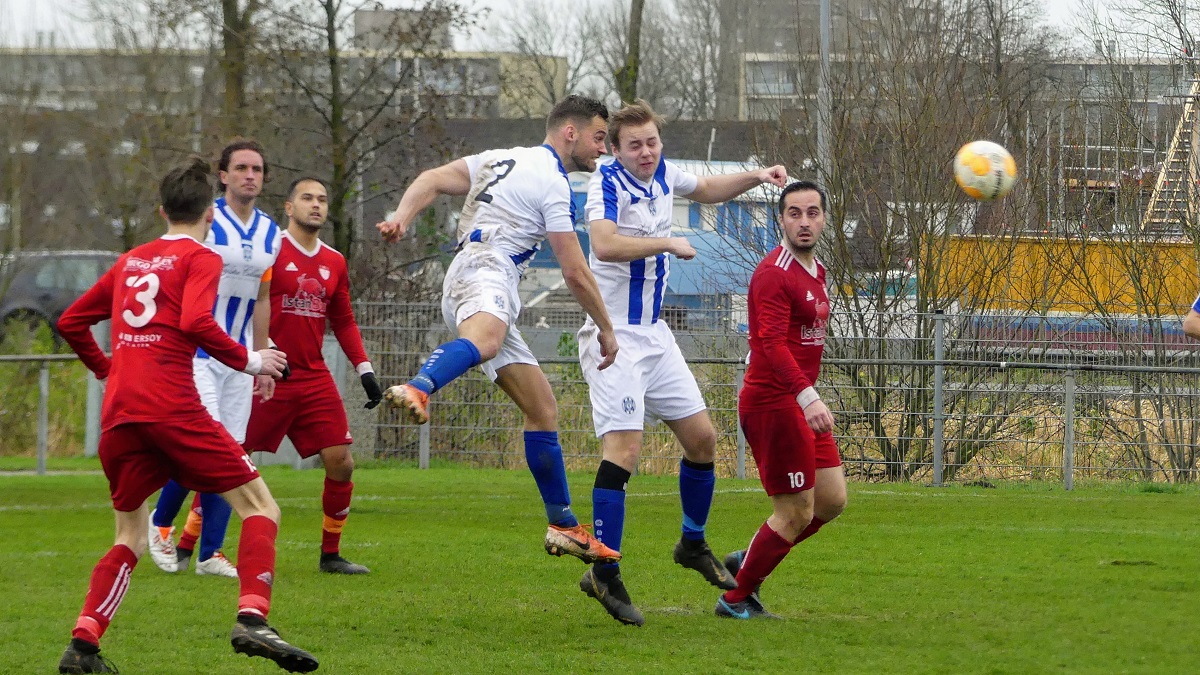 FC CASTRICUM VERLIEST BELANGRIJKE PUNTEN IN DOELPUNTRIJKE WEDSTRIJD ...