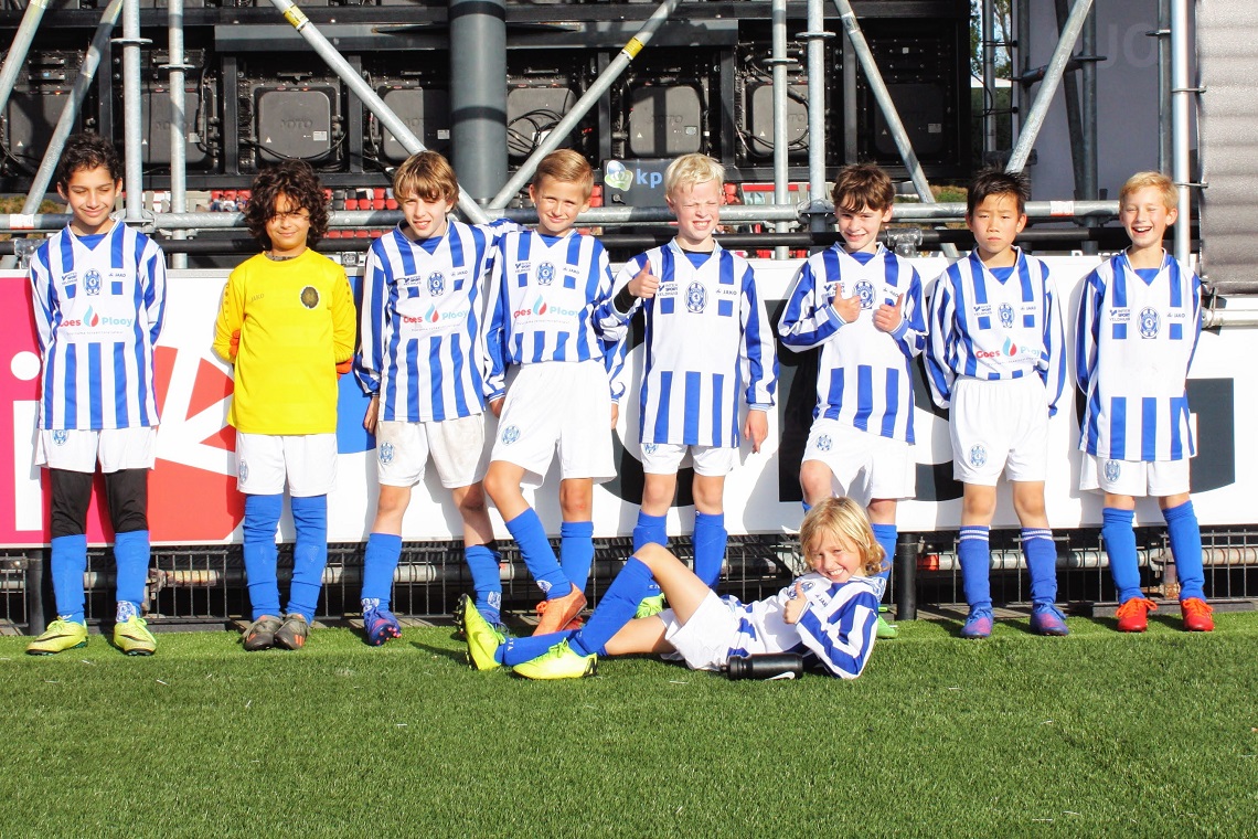 SPELEN ALS EEN ECHTE PROF OP HET AFAS TRAININGSCOMPLEX | FC Castricum